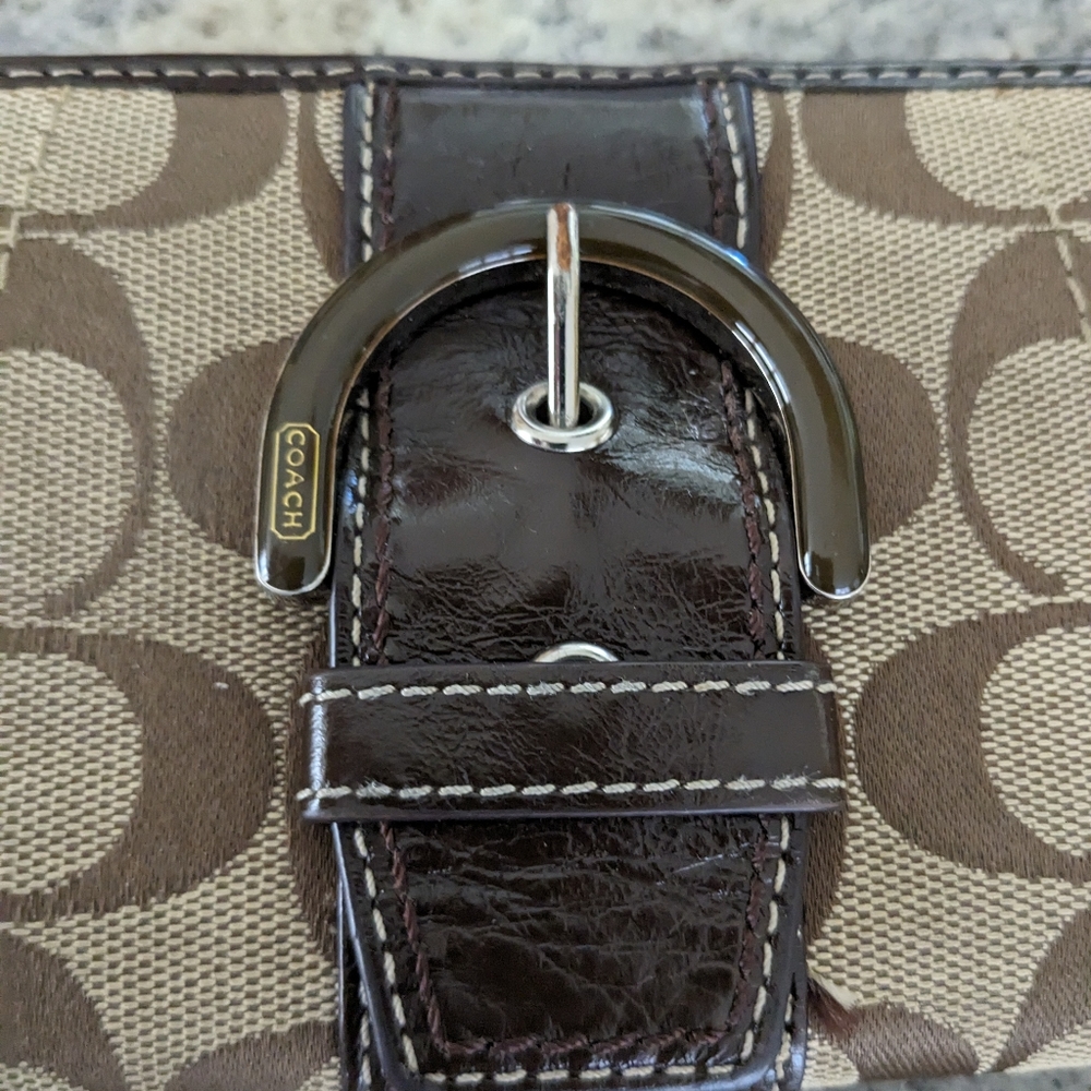 Coach Signature Brown Large Wallet - Gem